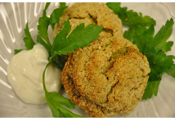 Baked Falafel Cakes with Yoghurt Dip | Recipes for Healthy Kids